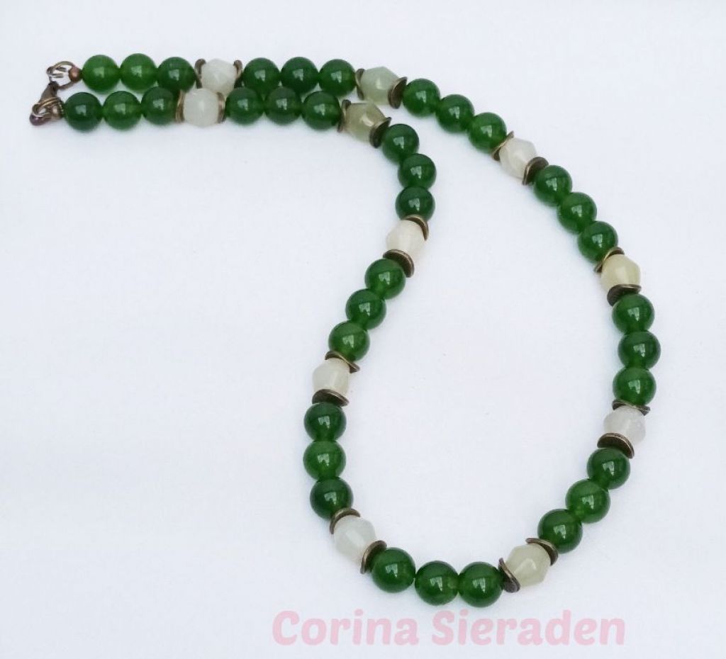 Ketting van jade : Kettingen