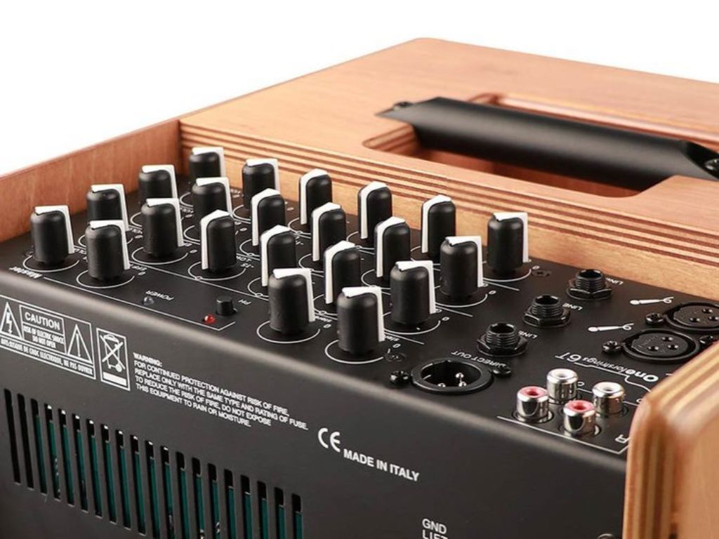 Acus One Series versterker akoestische instrumenten. : Versterkers